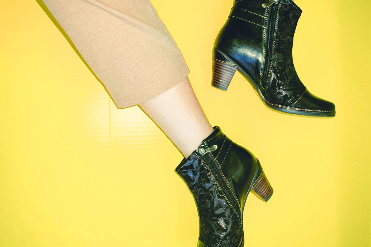 V & A Bootery Locally owned shoe store – V&A Bootery INC